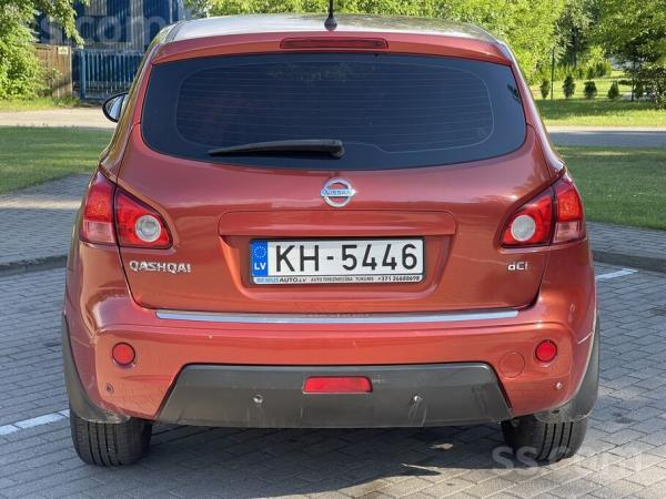 Red Nissan Qashqai 2009 in Jurmala, with an engine capacity of 1.50 L and mileage of 0 thousand km for 2790 €, photo 5 on AUTOMOTO.COM.LV
