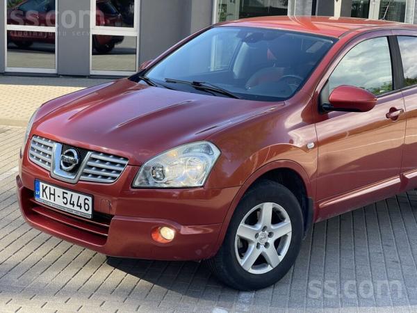 Red Nissan Qashqai 2009 in Jurmala, with an engine capacity of 1.50 L and mileage of 0 thousand km for 2790 €, photo 9 on AUTOMOTO.COM.LV