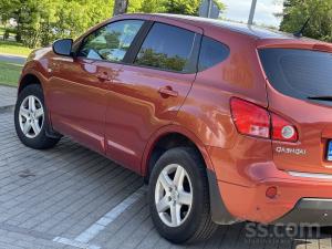 Sarkans Nissan Qashqai 2009 Jūrmala, ar dzinēja tilpumu 1.50 L un nobraukumu 0 tūkst. km par 2790 €, foto 11 vietnē AUTOMOTO.COM.LV