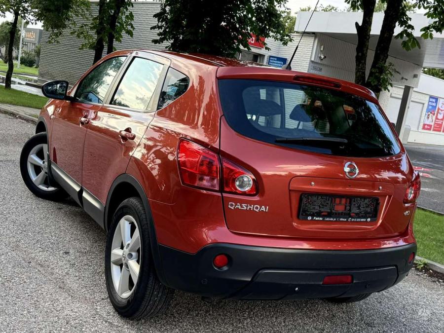 Red Nissan Qashqai 2009 in Alytus, with an engine capacity of 1.46 L and mileage of 249 thousand km for 4999 €, photo 32 on AUTOMOTO.COM.LV