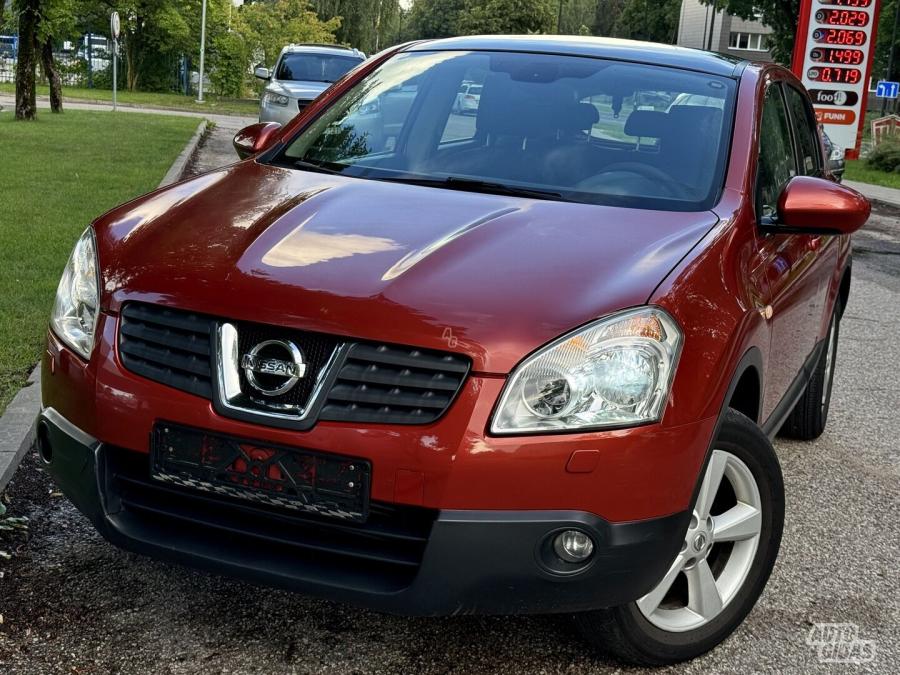 Red Nissan Qashqai 2009 in Alytus, with an engine capacity of 1.50 L and mileage of 249 thousand km for 4899 €, photo 8 on AUTOMOTO.COM.LV