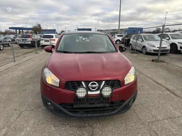 Sarkans Nissan Qashqai 2010 Marijampole, ar dzinēja tilpumu 1.46 L un nobraukumu 258 tūkst. km par 4050 €, foto 1 vietnē AUTOMOTO.COM.LV