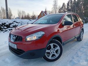 Red Nissan Qashqai 2010 in Vilnius, with an engine capacity of 1.50 L and mileage of 282 thousand km for 4550 €, photo  on AUTOMOTO.COM.LV