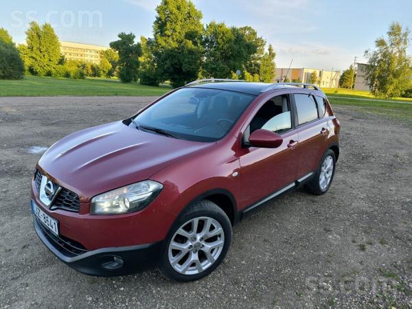 Sarkans Nissan Qashqai 2010 Madona, ar dzinēja tilpumu 2.00 L un nobraukumu 284 tūkst. km par 5100 €, foto 1 vietnē AUTOMOTO.COM.LV