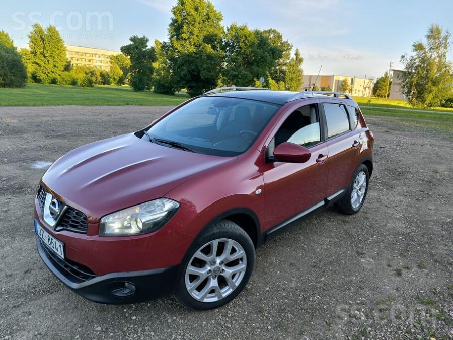 Sarkans Nissan Qashqai 2010 Madona, ar dzinēja tilpumu 2.00 L un nobraukumu 284 tūkst. km par 5100 €, foto 1 vietnē AUTOMOTO.COM.LV