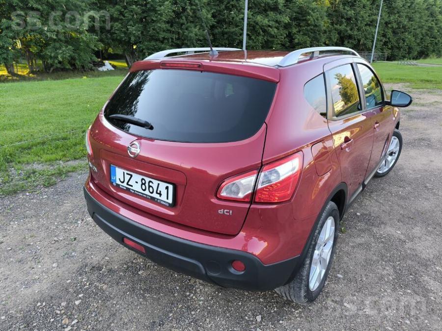Sarkans Nissan Qashqai 2010 Madona, ar dzinēja tilpumu 2.00 L un nobraukumu 284 tūkst. km par 5100 €, foto 4 vietnē AUTOMOTO.COM.LV