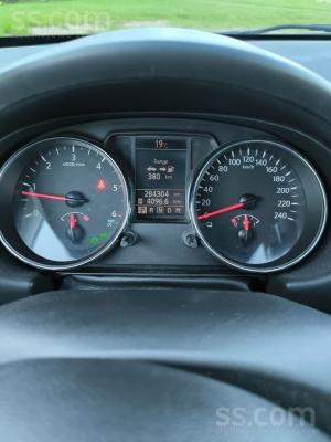 Sarkans Nissan Qashqai 2010 Madona, ar dzinēja tilpumu 2.00 L un nobraukumu 284 tūkst. km par 5100 €, foto 12 vietnē AUTOMOTO.COM.LV