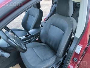 Sarkans Nissan Qashqai 2010 Madona, ar dzinēja tilpumu 2.00 L un nobraukumu 284 tūkst. km par 5100 €, foto 14 vietnē AUTOMOTO.COM.LV