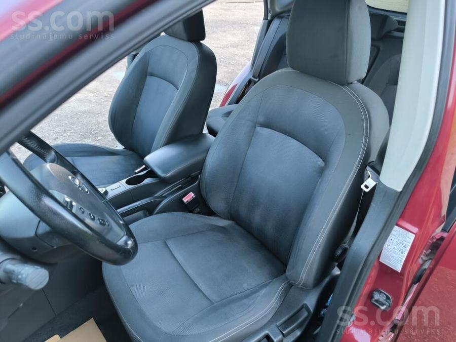 Sarkans Nissan Qashqai 2010 Madona, ar dzinēja tilpumu 2.00 L un nobraukumu 284 tūkst. km par 5100 €, foto 14 vietnē AUTOMOTO.COM.LV