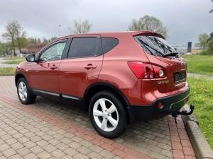 Красный Ниссан Кашкай 2010 в Цесис, объемом двигателя 1.50 л и пробегом 128 тыс. км за 6500 €, фото 6 на AUTOMOTO.COM.LV