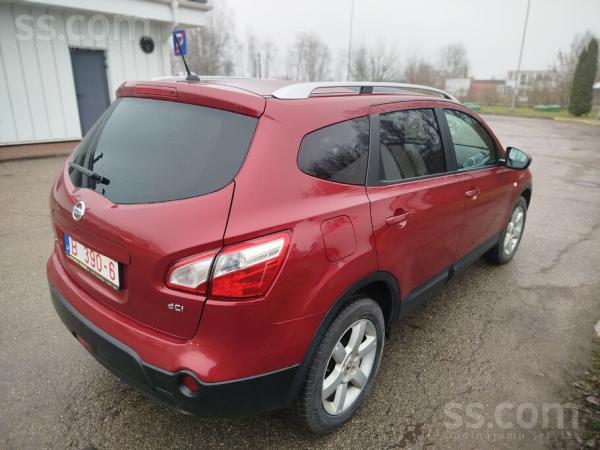 Sarkans Nissan Qashqai 2011 Rīga, ar dzinēja tilpumu 2.00 L un nobraukumu 207 tūkst. km par 5400 €, foto 3 vietnē AUTOMOTO.COM.LV