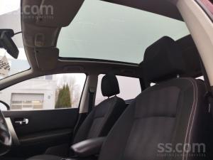 Sarkans Nissan Qashqai 2011 Rīga, ar dzinēja tilpumu 2.00 L un nobraukumu 207 tūkst. km par 5400 €, foto 5 vietnē AUTOMOTO.COM.LV