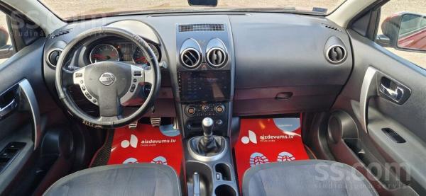 Red Nissan Qashqai 2011 in Daugavpils, with an engine capacity of 1.50 L and mileage of 283 thousand km for 5350 €, photo 9 on AUTOMOTO.COM.LV