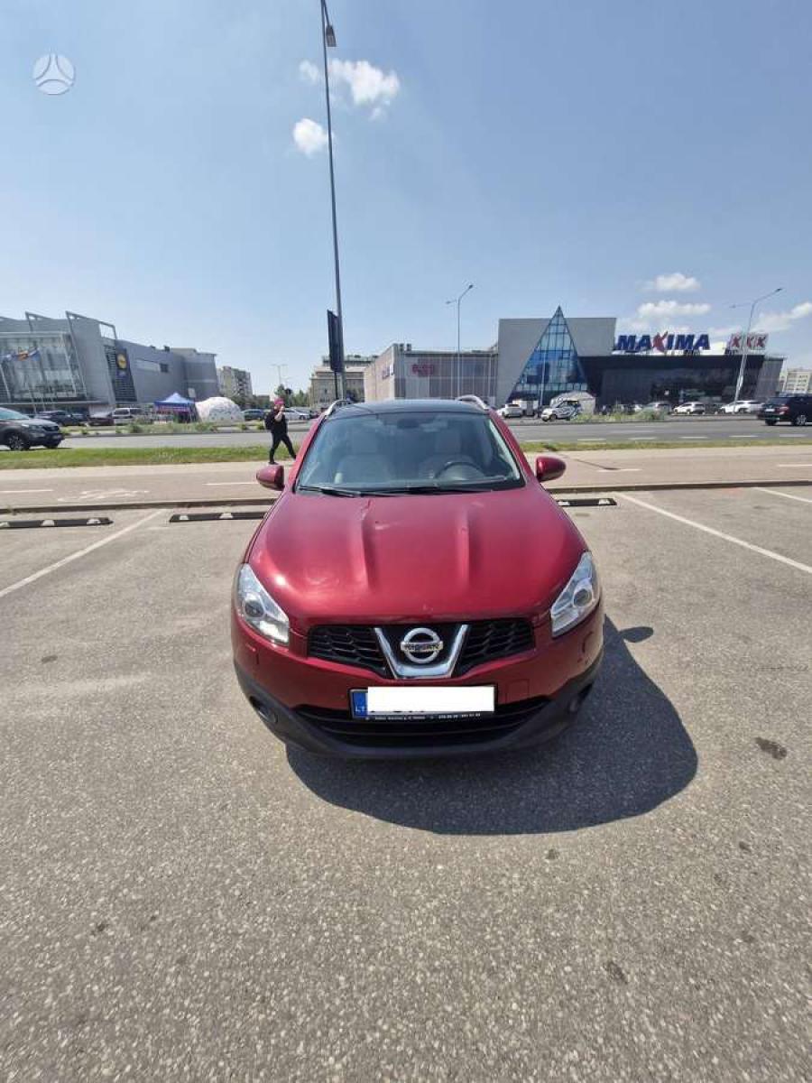 Sarkans Nissan Qashqai 2011 Viļņa, ar dzinēja tilpumu 2.00 L un nobraukumu 121 tūkst. km par 6350 €, foto 1 vietnē AUTOMOTO.COM.LV