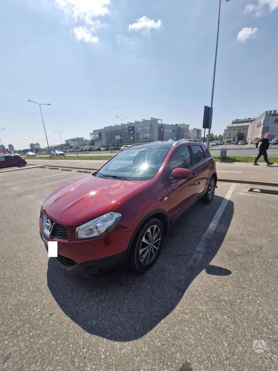 Sarkans Nissan Qashqai 2011 Viļņa, ar dzinēja tilpumu 2.00 L un nobraukumu 121 tūkst. km par 6350 €, foto 3 vietnē AUTOMOTO.COM.LV