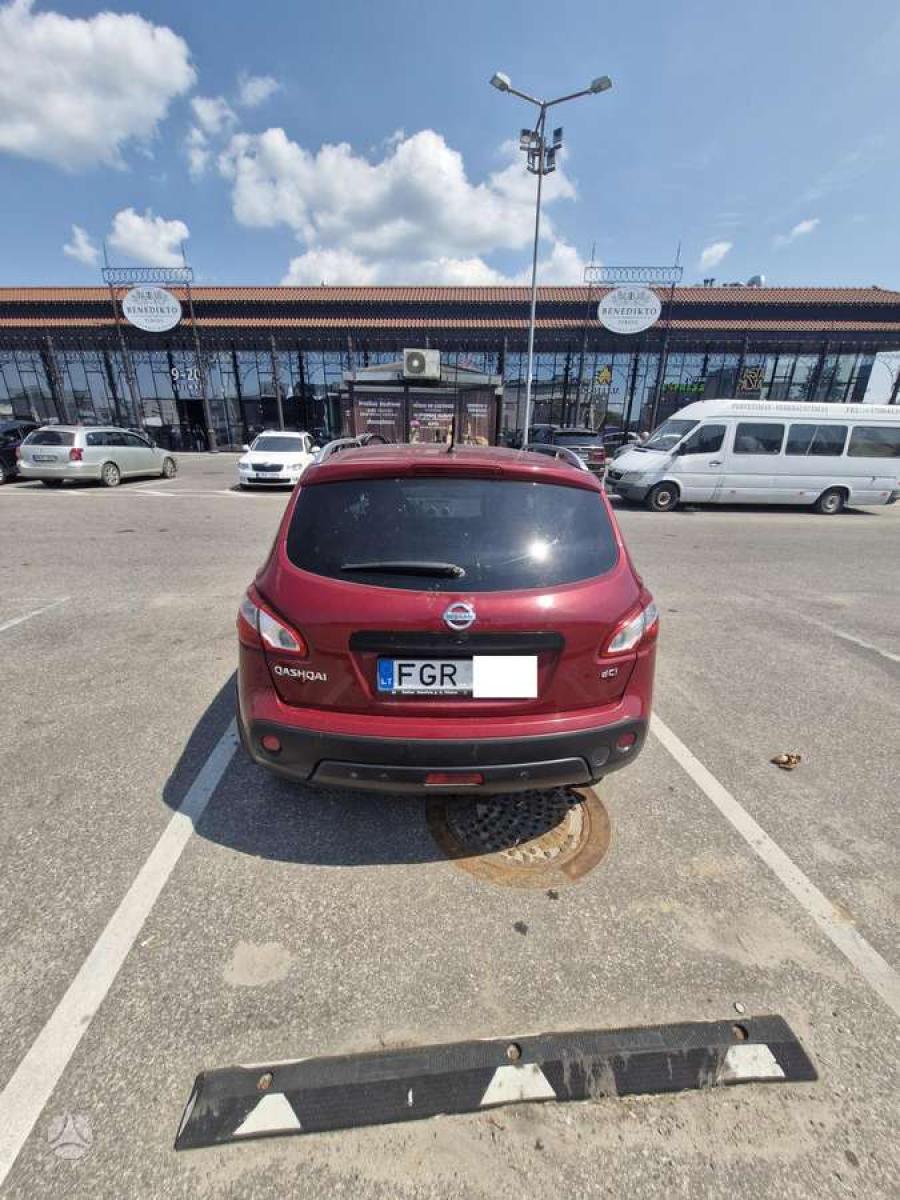 Sarkans Nissan Qashqai 2011 Viļņa, ar dzinēja tilpumu 2.00 L un nobraukumu 121 tūkst. km par 6350 €, foto 9 vietnē AUTOMOTO.COM.LV