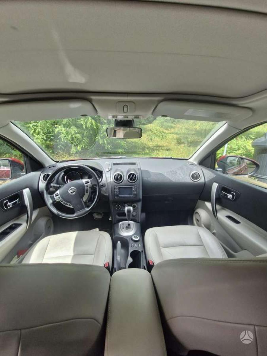 Sarkans Nissan Qashqai 2011 Viļņa, ar dzinēja tilpumu 2.00 L un nobraukumu 121 tūkst. km par 6350 €, foto 13 vietnē AUTOMOTO.COM.LV