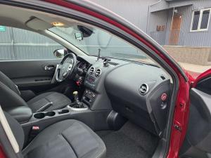 Red Nissan Qashqai 2011 in Taurage, with an engine capacity of 1.46 L and mileage of 218 thousand km for 3800 €, photo 10 on AUTOMOTO.COM.LV