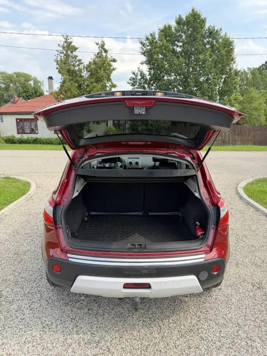 Sarkans Nissan Qashqai 2011 Ventspils, ar dzinēja tilpumu 2.00 L un nobraukumu 177 tūkst. km par 5500 €, foto 8 vietnē AUTOMOTO.COM.LV