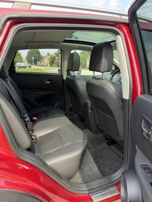 Sarkans Nissan Qashqai 2011 Ventspils, ar dzinēja tilpumu 2.00 L un nobraukumu 177 tūkst. km par 5500 €, foto 13 vietnē AUTOMOTO.COM.LV