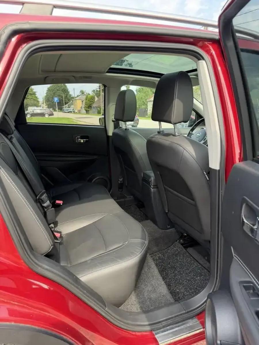 Sarkans Nissan Qashqai 2011 Ventspils, ar dzinēja tilpumu 2.00 L un nobraukumu 177 tūkst. km par 5500 €, foto 13 vietnē AUTOMOTO.COM.LV