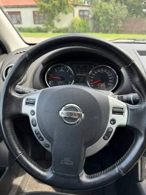 Sarkans Nissan Qashqai 2011 Ventspils, ar dzinēja tilpumu 2.00 L un nobraukumu 177 tūkst. km par 5500 €, foto 15 vietnē AUTOMOTO.COM.LV