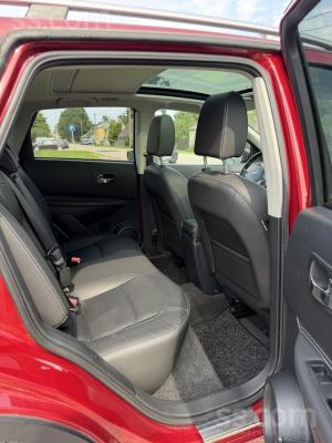 Red Nissan Qashqai 2011 in Ventspils, with an engine capacity of 2.00 L and mileage of 177 thousand km for 5990 €, photo 27 on AUTOMOTO.COM.LV