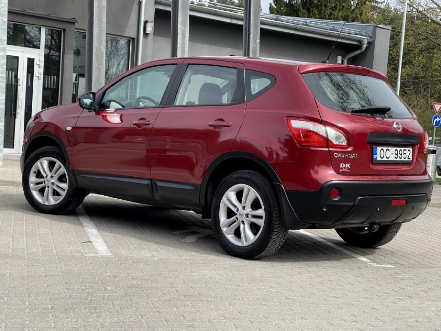 Sarkans Nissan Qashqai 2012 Rīga, ar dzinēja tilpumu 1.60 L un nobraukumu 201 tūkst. km par 6650 €, foto 8 vietnē AUTOMOTO.COM.LV