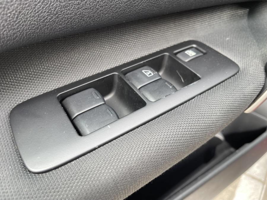 Sarkans Nissan Qashqai 2012 Rīga, ar dzinēja tilpumu 1.60 L un nobraukumu 201 tūkst. km par 6650 €, foto 12 vietnē AUTOMOTO.COM.LV