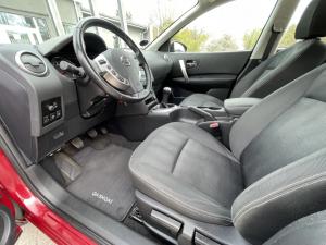 Sarkans Nissan Qashqai 2012 Rīga, ar dzinēja tilpumu 1.60 L un nobraukumu 201 tūkst. km par 6650 €, foto 13 vietnē AUTOMOTO.COM.LV