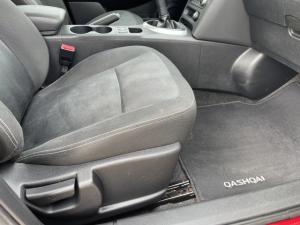 Sarkans Nissan Qashqai 2012 Rīga, ar dzinēja tilpumu 1.60 L un nobraukumu 201 tūkst. km par 6650 €, foto 17 vietnē AUTOMOTO.COM.LV