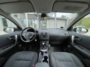 Sarkans Nissan Qashqai 2012 Rīga, ar dzinēja tilpumu 1.60 L un nobraukumu 201 tūkst. km par 6650 €, foto 24 vietnē AUTOMOTO.COM.LV