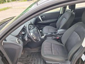 Sarkans Nissan Qashqai 2012 Marijampole, ar dzinēja tilpumu 1.60 L un nobraukumu 196 tūkst. km par 5100 €, foto 13 vietnē AUTOMOTO.COM.LV