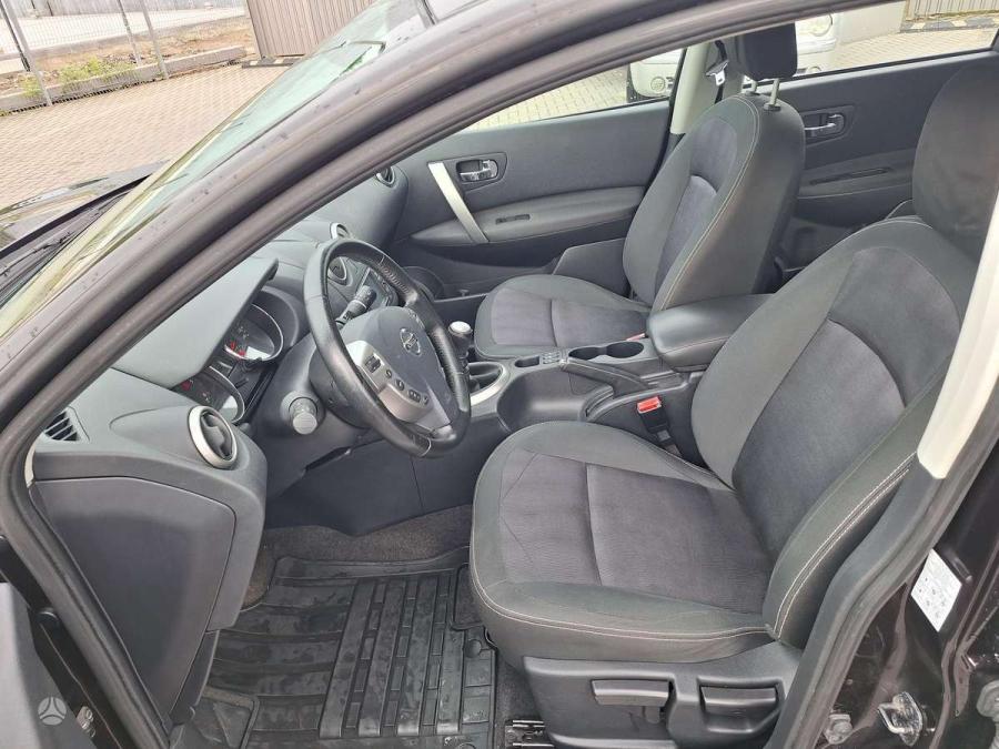 Sarkans Nissan Qashqai 2012 Marijampole, ar dzinēja tilpumu 1.60 L un nobraukumu 196 tūkst. km par 5100 €, foto 19 vietnē AUTOMOTO.COM.LV
