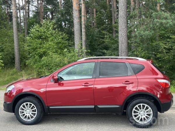 Red Nissan Qashqai 2012 in Valmiera, with an engine capacity of 1.50 L and mileage of 0 thousand km for 7000 €, photo 2 on AUTOMOTO.COM.LV