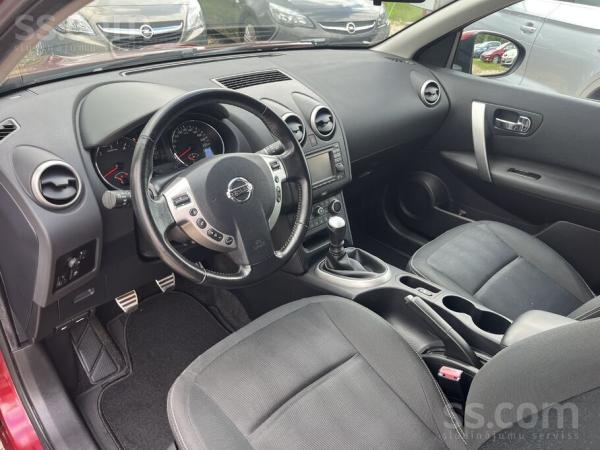 Red Nissan Qashqai 2012 in Valmiera, with an engine capacity of 1.50 L and mileage of 0 thousand km for 7000 €, photo 8 on AUTOMOTO.COM.LV