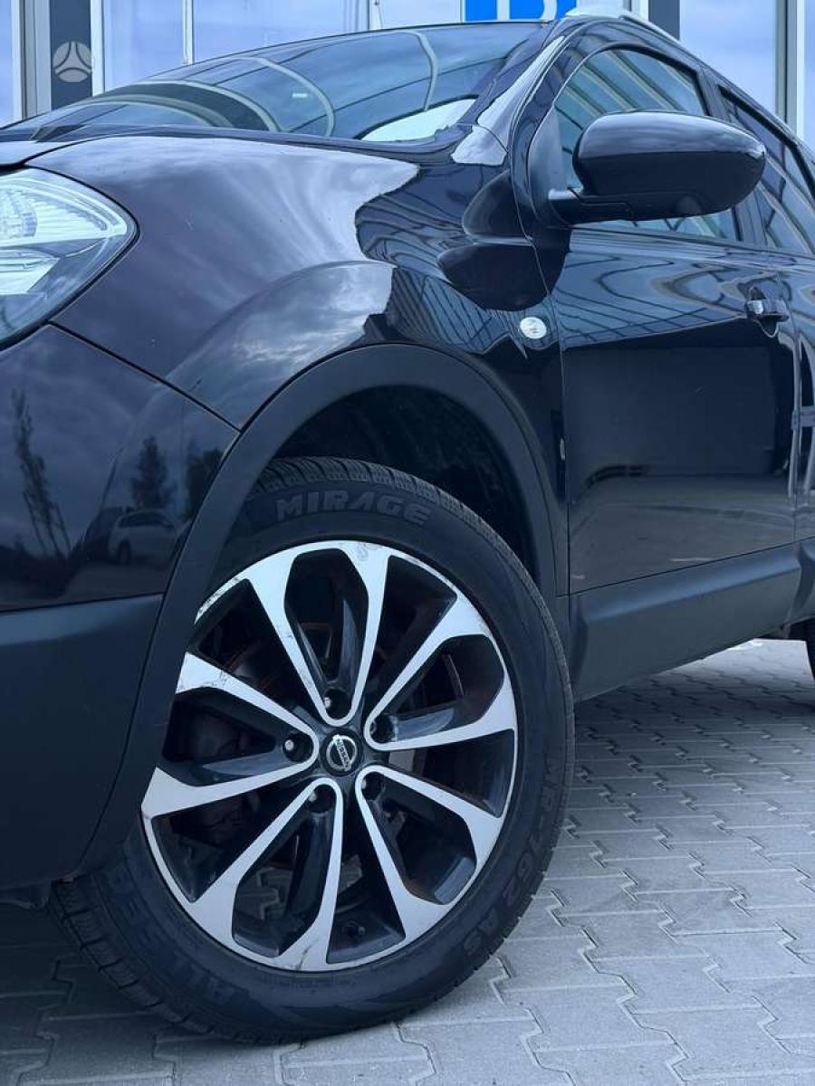 Sarkans Nissan Qashqai 2012 Viļņa, ar dzinēja tilpumu 1.60 L un nobraukumu 270 tūkst. km par 4800 €, foto 4 vietnē AUTOMOTO.COM.LV