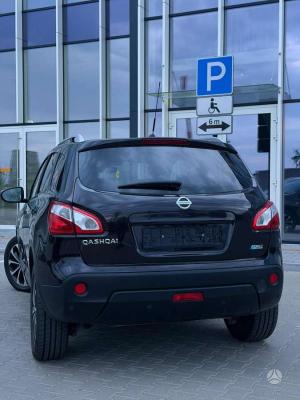 Sarkans Nissan Qashqai 2012 Viļņa, ar dzinēja tilpumu 1.60 L un nobraukumu 270 tūkst. km par 4800 €, foto 7 vietnē AUTOMOTO.COM.LV