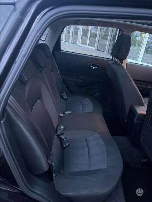 Sarkans Nissan Qashqai 2012 Viļņa, ar dzinēja tilpumu 1.60 L un nobraukumu 270 tūkst. km par 4800 €, foto 9 vietnē AUTOMOTO.COM.LV