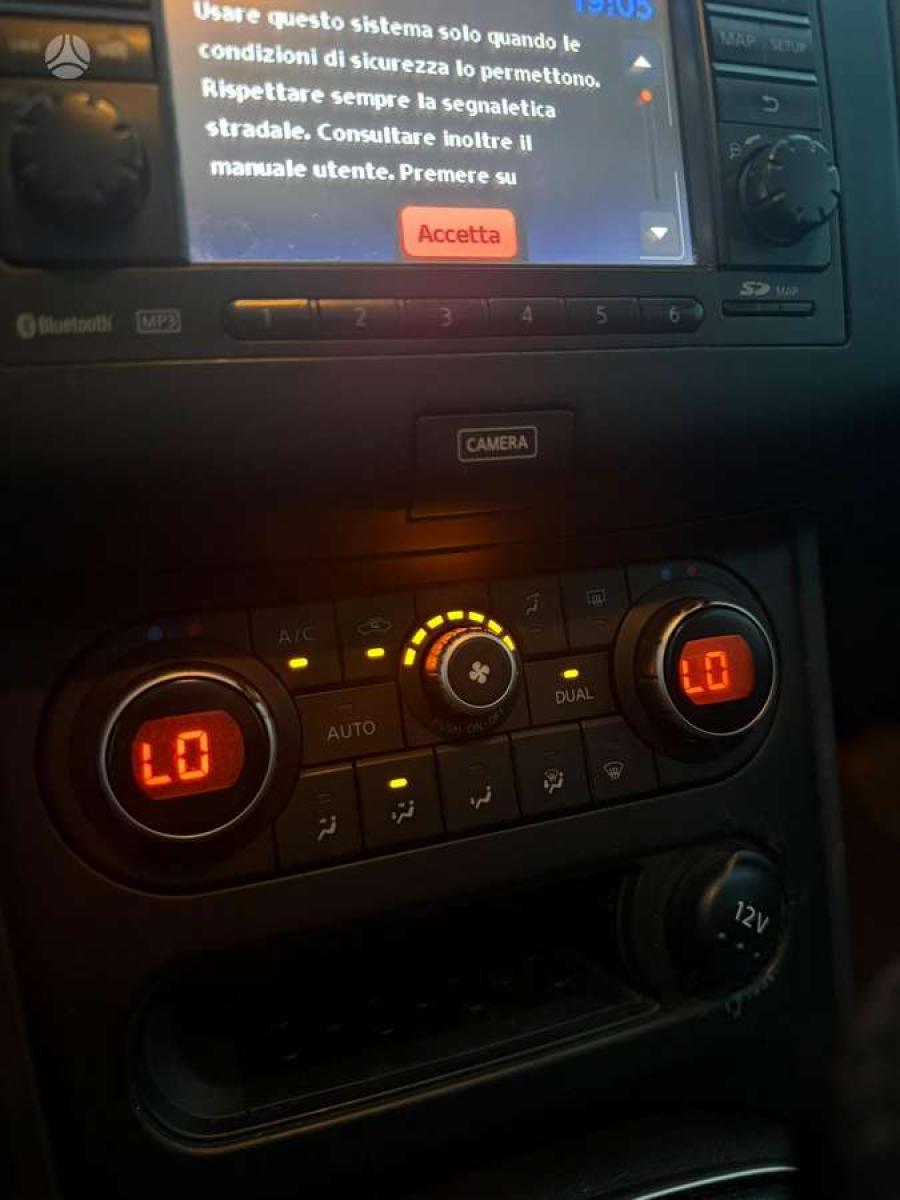 Sarkans Nissan Qashqai 2012 Viļņa, ar dzinēja tilpumu 1.60 L un nobraukumu 270 tūkst. km par 4800 €, foto 15 vietnē AUTOMOTO.COM.LV