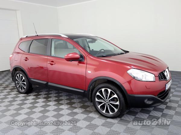 Red Nissan Qashqai 2012 in Tallinn, with an engine capacity of 1.60 L and mileage of 339 thousand km for 3499 €, photo 1 on AUTOMOTO.COM.LV