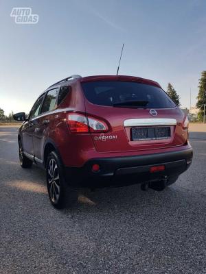 Sarkans Nissan Qashqai 2012 Marijampole, ar dzinēja tilpumu 1.50 L un nobraukumu 213 tūkst. km par 5750 €, foto 7 vietnē AUTOMOTO.COM.LV