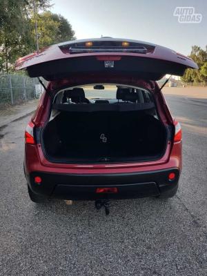 Sarkans Nissan Qashqai 2012 Marijampole, ar dzinēja tilpumu 1.50 L un nobraukumu 213 tūkst. km par 5750 €, foto 13 vietnē AUTOMOTO.COM.LV