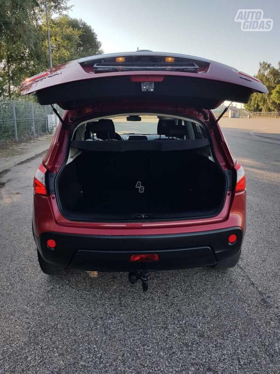 Sarkans Nissan Qashqai 2012 Marijampole, ar dzinēja tilpumu 1.50 L un nobraukumu 213 tūkst. km par 5750 €, foto 13 vietnē AUTOMOTO.COM.LV