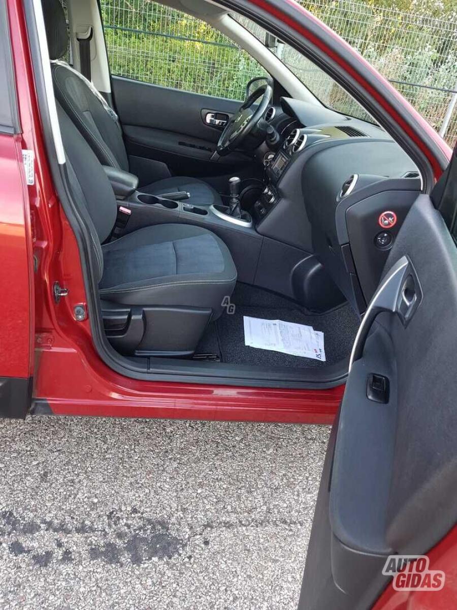 Sarkans Nissan Qashqai 2012 Marijampole, ar dzinēja tilpumu 1.50 L un nobraukumu 213 tūkst. km par 5750 €, foto 14 vietnē AUTOMOTO.COM.LV