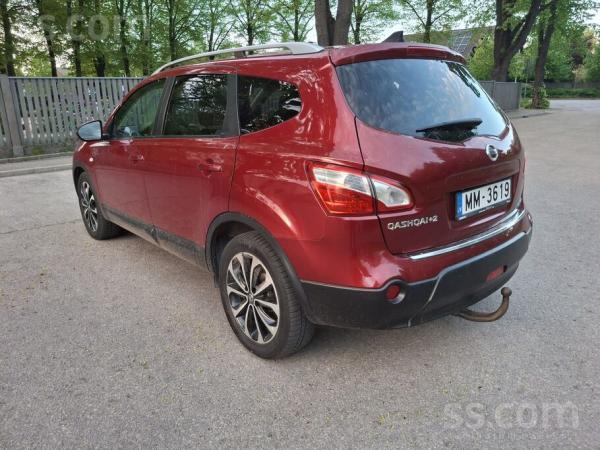 Sarkans Nissan Qashqai 2013 Rīga, ar dzinēja tilpumu 1.60 L un nobraukumu 234 tūkst. km par 6000 €, foto 4 vietnē AUTOMOTO.COM.LV