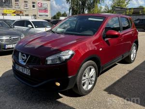 Red Nissan Qashqai 2013 in Daugavpils, with an engine capacity of 1.60 L and mileage of 0 thousand km for 5290 €, photo 4 on AUTOMOTO.COM.LV
