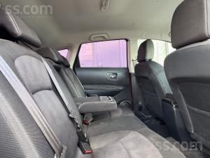 Red Nissan Qashqai 2013 in Daugavpils, with an engine capacity of 1.60 L and mileage of 0 thousand km for 5290 €, photo 15 on AUTOMOTO.COM.LV