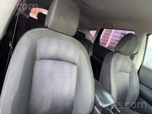 Red Nissan Qashqai 2013 in Daugavpils, with an engine capacity of 1.60 L and mileage of 0 thousand km for 5290 €, photo 16 on AUTOMOTO.COM.LV