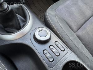 Red Nissan Qashqai 2013 in Daugavpils, with an engine capacity of 1.60 L and mileage of 0 thousand km for 5290 €, photo 19 on AUTOMOTO.COM.LV